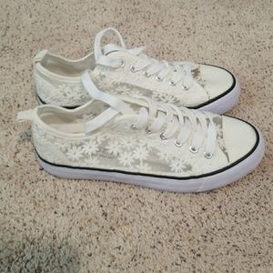 Twisted | Shoes | Adorable Girly Tennis Shoes | Poshmark